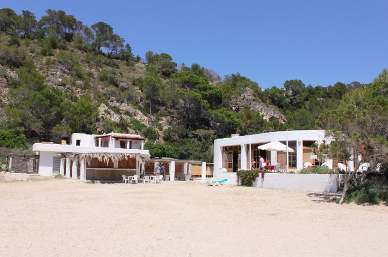Cala Moli Ibiza, secluded beach to unwind