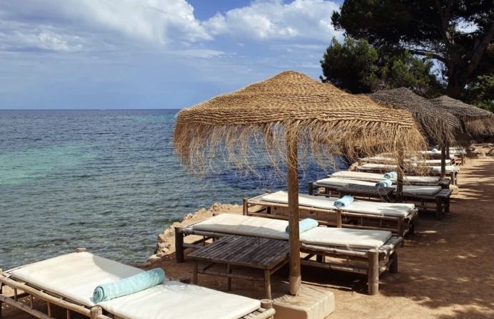 Babylon Beach restaurant Ibiza, Santa Eularia